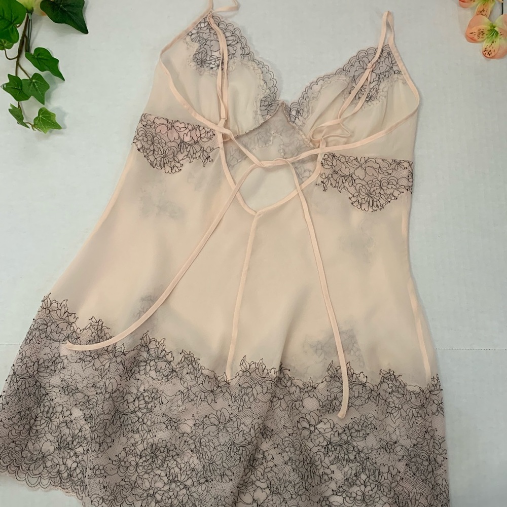Victoria’s Secret Sheer Lace Chemise - Size Small - Gem